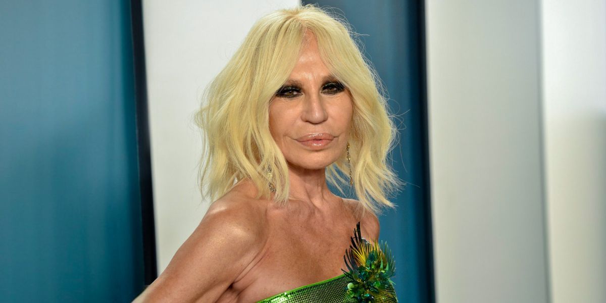 Voici ce que le visage de Donatella Versace aurait pu être sans chirurgie