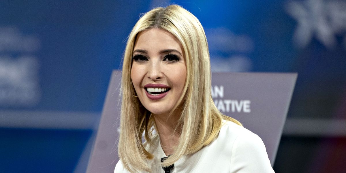 Ivanka Trump partage de nouvelles photos de famille avec son mari et ses enfants, prises avant ...